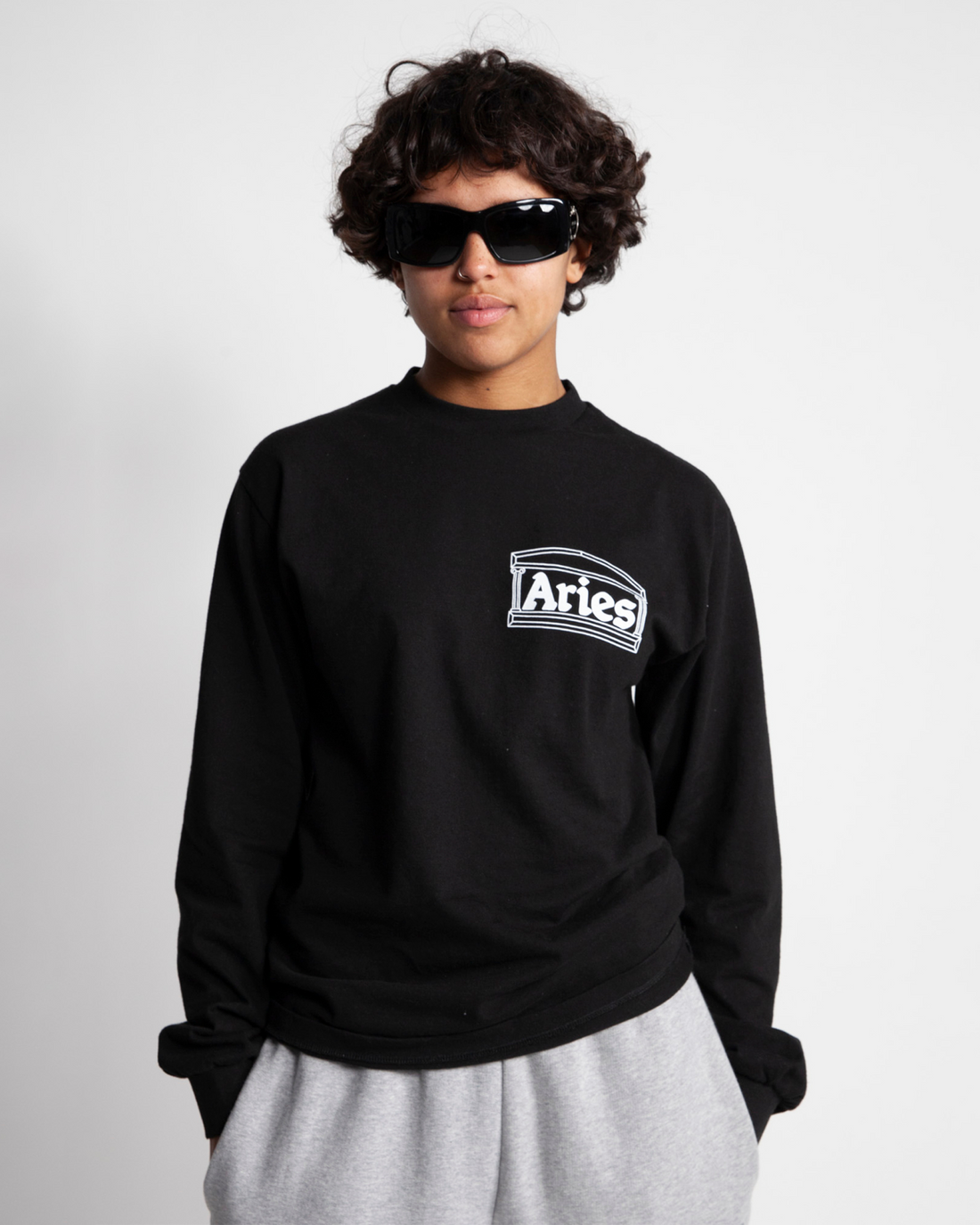 Temple LS Tee Black – Aries